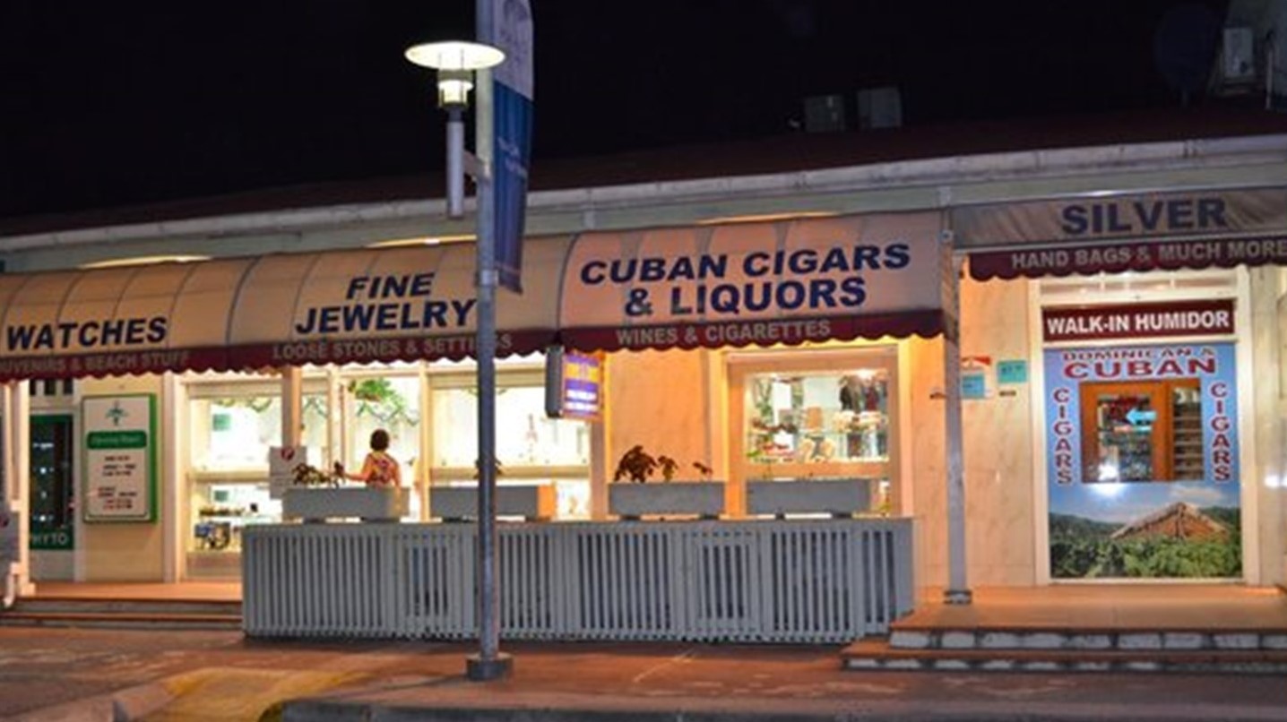 St Maarten / St Martin: a shopping haven from Philipsburg to Simpson Bay