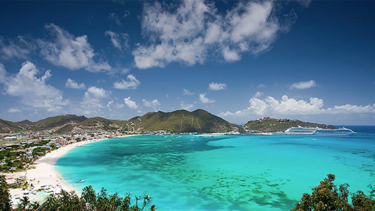 Towns, resort areas, nature reserves of St Maarten / St Martin
